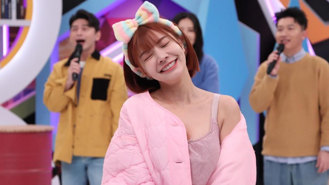 最正MC艾融證件遭翻！ 尷尬被疑「維修多次」認不出│TVBS新聞網