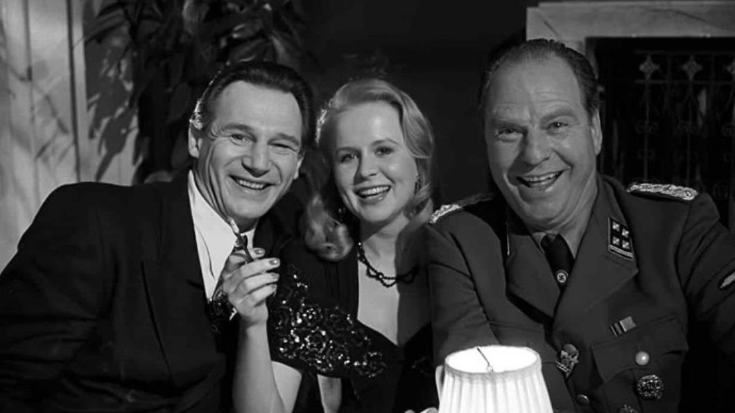 「最強老爸」連恩尼遜原本是007 遭愛妻以「不結婚」威脅而推拒│TVBS新聞網