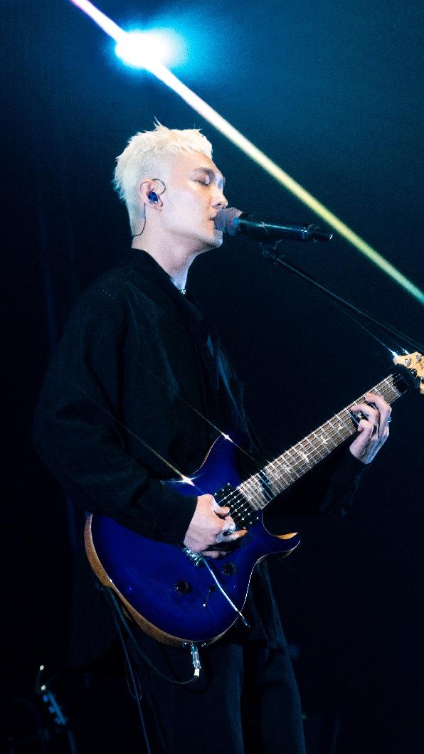 不藏了！小孩無預警露面合體U:NUS 拋2喜訊歌迷嗨翻│TVBS新聞網