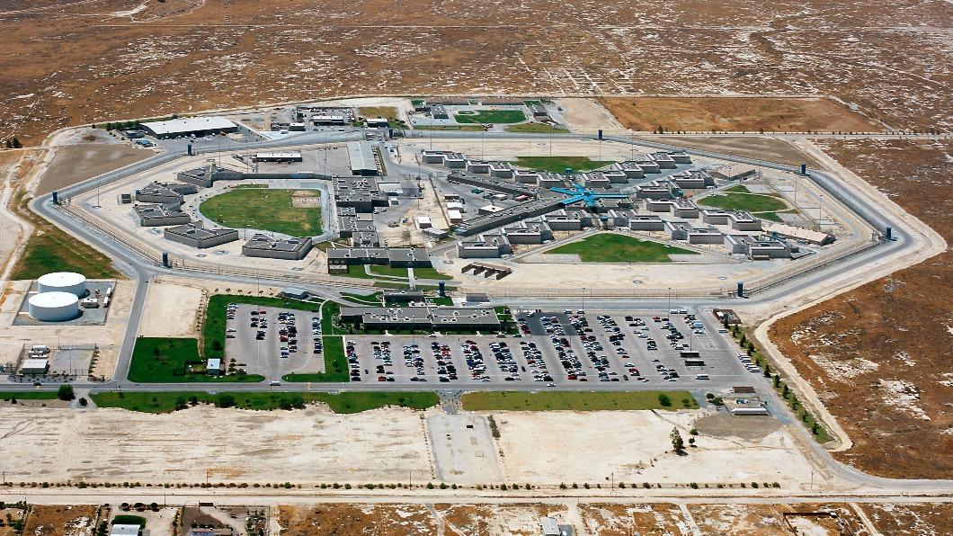 兒童性侵犯獄中離奇亡 兇手疑是連環殺人犯「同寢室友」│TVBS新聞網