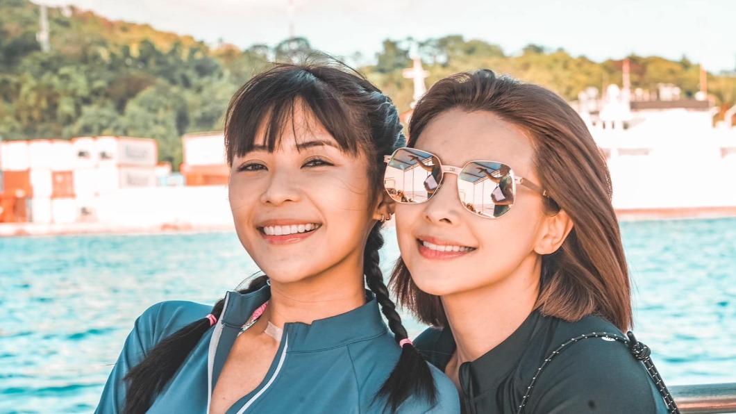 台8女神帶頭！Junior未婚妻拍上空照 捧胸曬裸背辣甩比基尼│TVBS新聞網