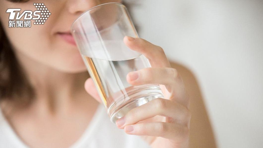 口臭不自覺！「不同味道藏7疾病」 醫警告：2怪味恐是癌│TVBS新聞網