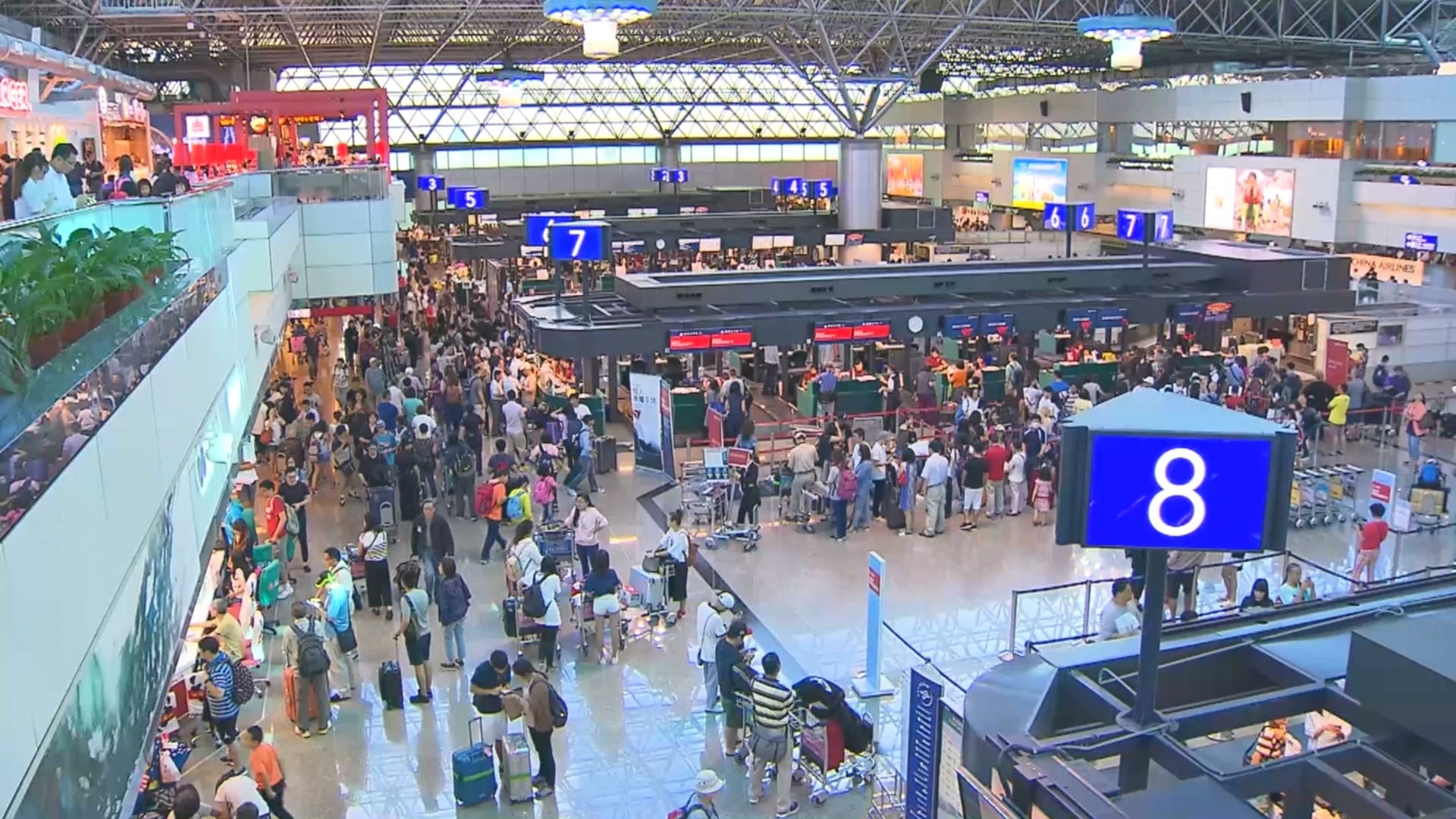 等好久！84天破百萬 迎今年第100萬名旅客│TVBS新聞網