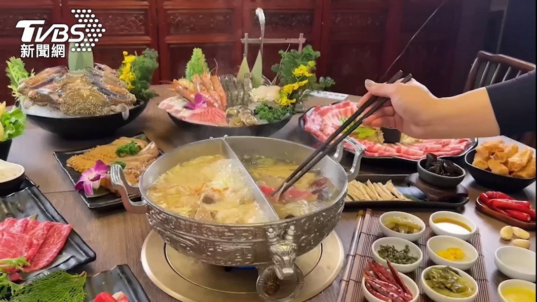 奶類鍋底玩創意！ 豬肚雞和燕麥奶PK麻辣牛奶│TVBS新聞網