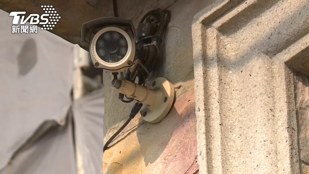 內衣大盜出沒！ 52歲男騎車行竊被監視器嚇到│TVBS新聞網