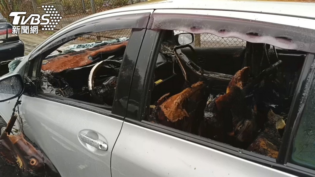 男「敲窗行竊縱火」連毀5車 財損逾45萬│TVBS新聞網