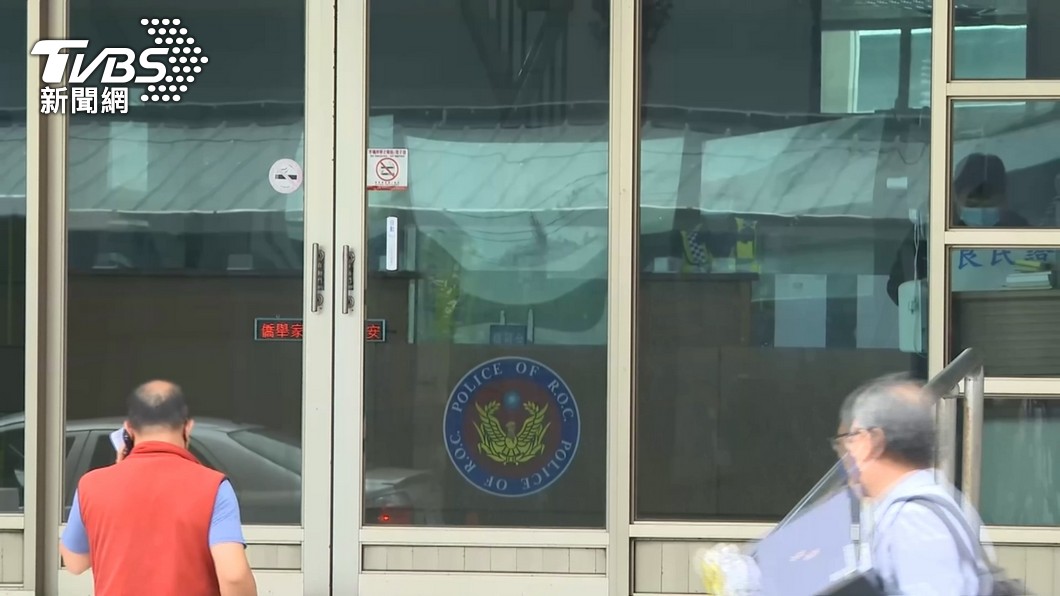 獨家！女大生離台前9天 通訊行買二手iPhone│TVBS新聞網