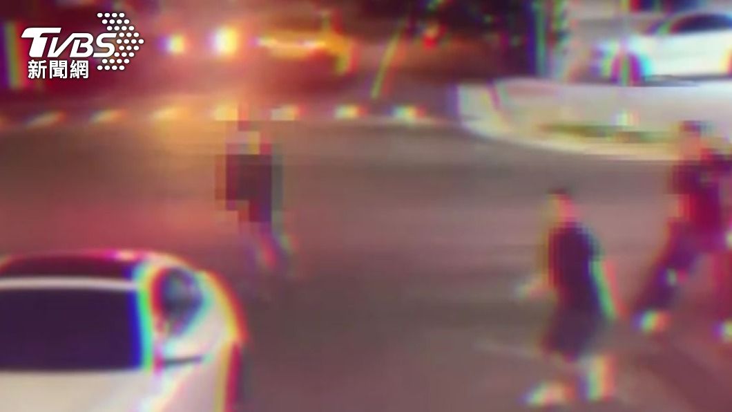 北、中車行借款百萬開槓！七車大街衝撞BMW破洞 逞凶開槍│TVBS新聞網