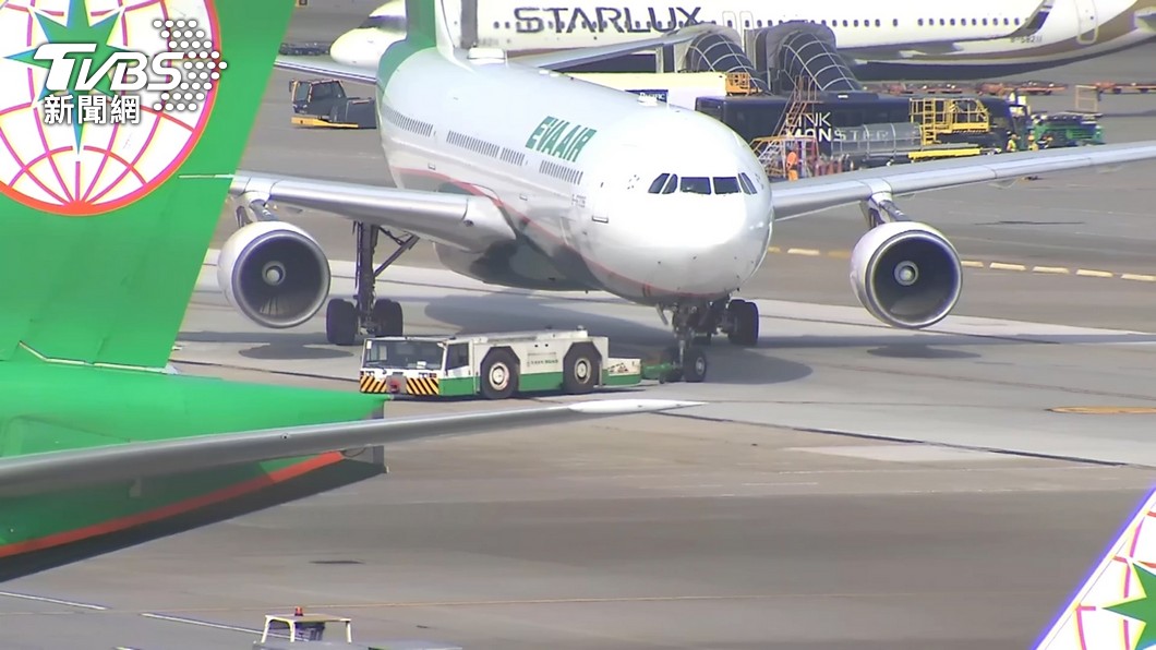 狠撞！長榮A321機翼削波音777機鼻！ 前機師：恐報銷│TVBS新聞網