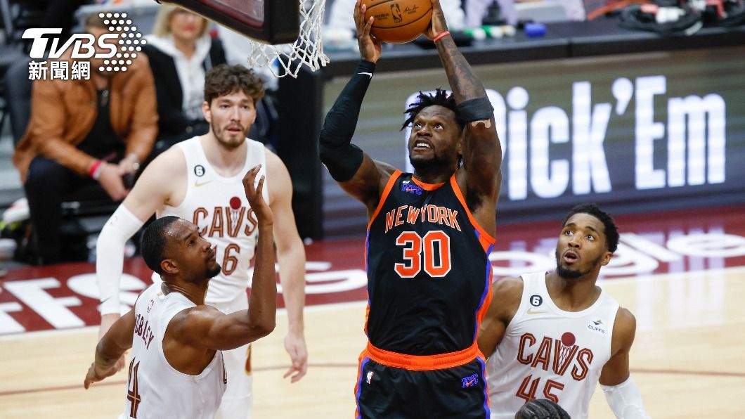 騎士少主爆發！賈蘭德飆32分「平詹姆斯2紀錄」 G2輕取尼克平戰局│Darius Garland│LeBron James│NBA│TVBS新聞網