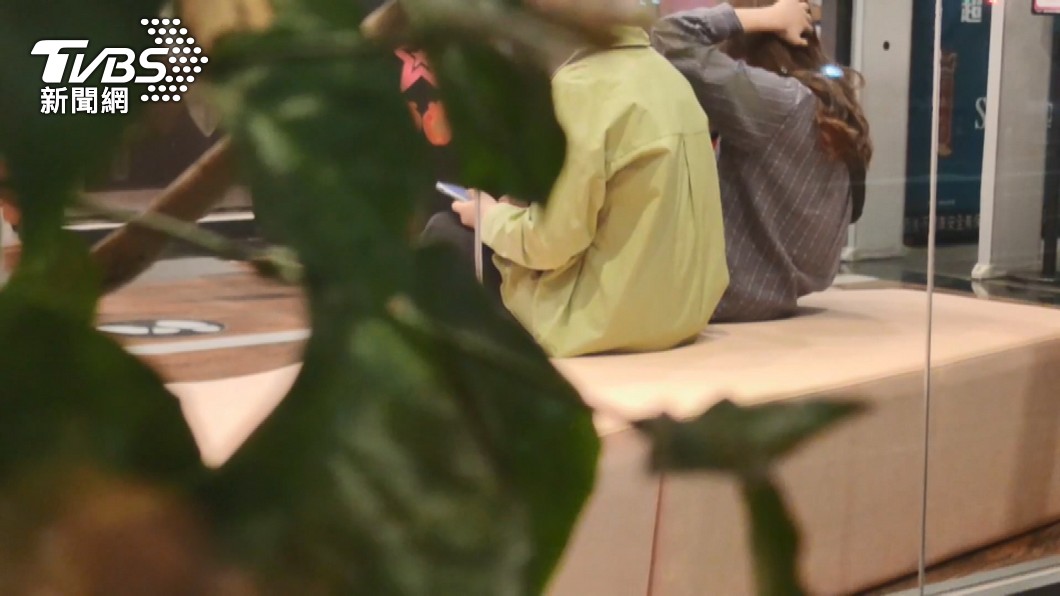 KTV扯髮潑湯！女臉、四肢燒燙傷 3嫌交保│TVBS新聞網