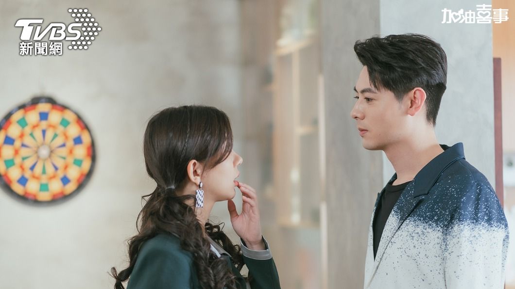 混血女神「前後任意外同框」 遭問「私密話題」全場尷尬│TVBS新聞網