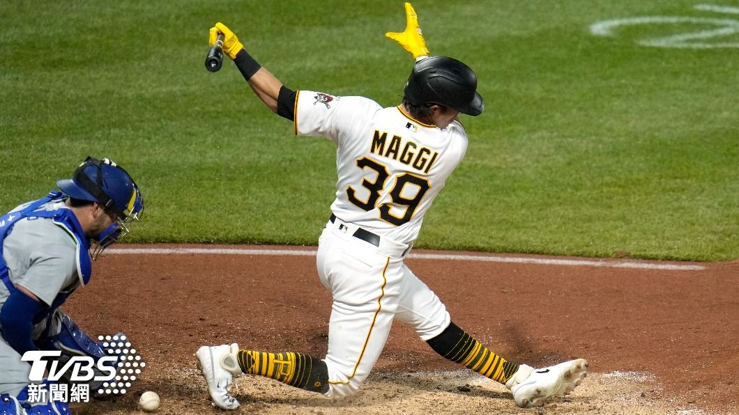 MLB／熬13年才登大聯盟 33歲海盜內野手首打席違規吞K│TVBS新聞網