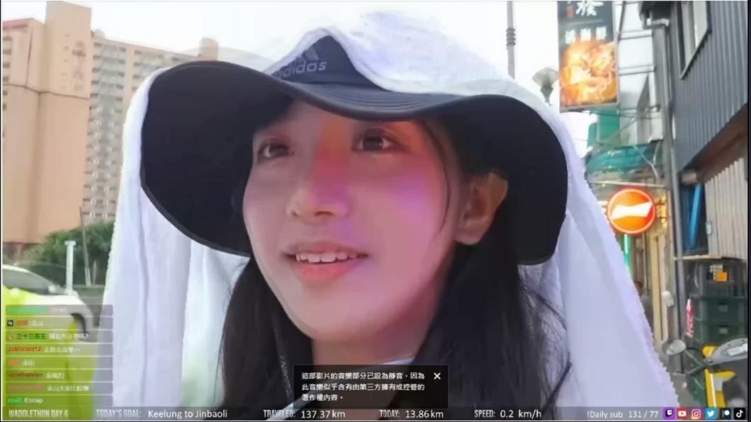 企鵝妹環台遇行人地獄 等2分鐘車全不讓│TVBS新聞網