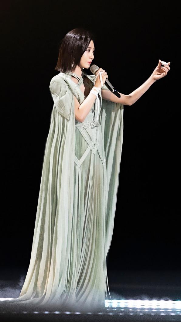 Ella《浪姐4》初舞台奪冠！靠神曲掀回憶殺 賈靜雯豔壓全場│徐懷鈺│乘風2023│戀人未滿│TVBS新聞網