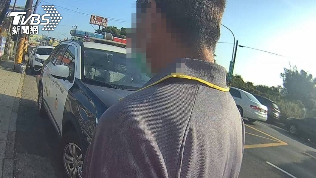 他等紅燈時做這事GG了 酒測值0.3│TVBS新聞網