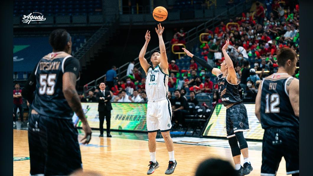 聯盟首見！海神22分逆轉獵鷹創紀錄 G5辦直播派對│TVBS新聞網