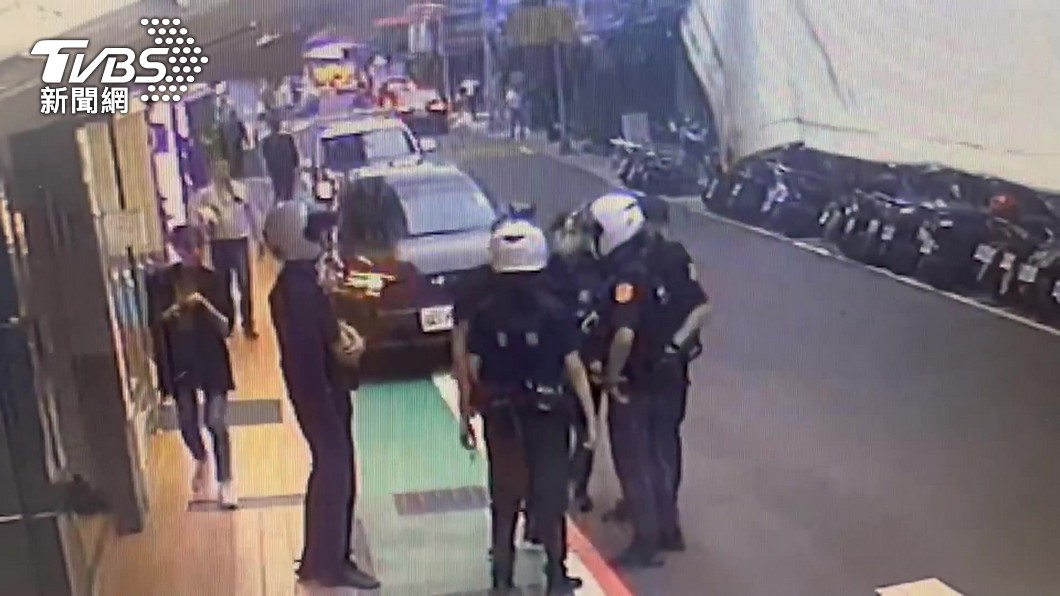 尋父籌錢！ 開車載債主老闆 「亂繞1hr」遭毆│暴力│糾分│警察│TVBS新聞網