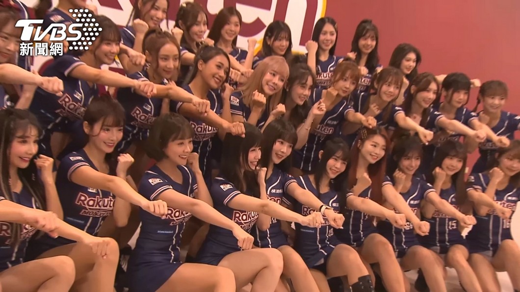 樂天女孩登美國MLB應援！ 壯壯想見大谷翔平「雙手奉寫真集」│TVBS新聞網