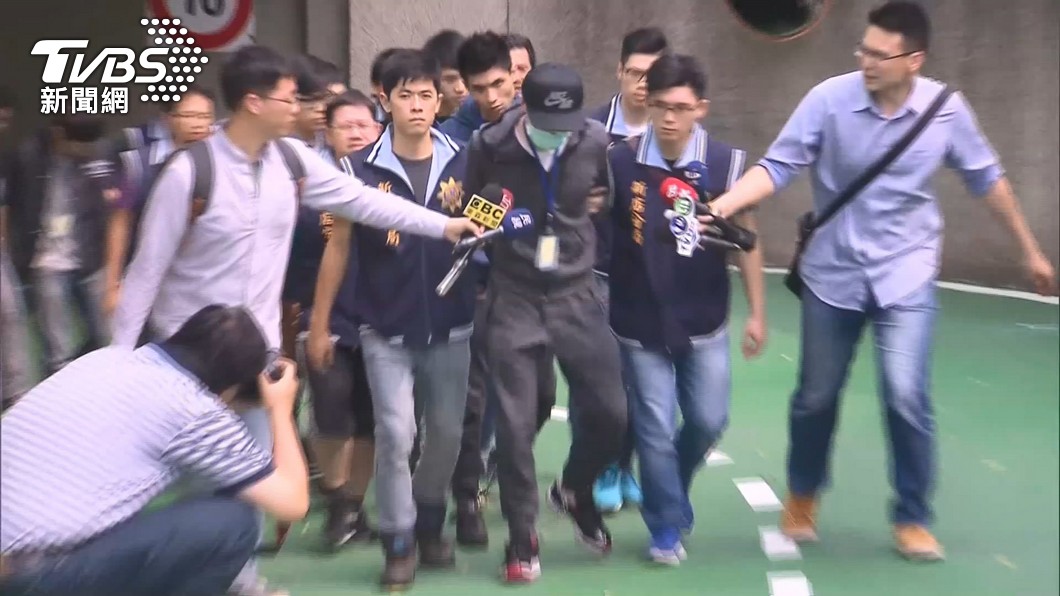 毀了！前明仁會長託售9百萬車 遭業者撞爛│車禍│翻車│林京葵│TVBS新聞網