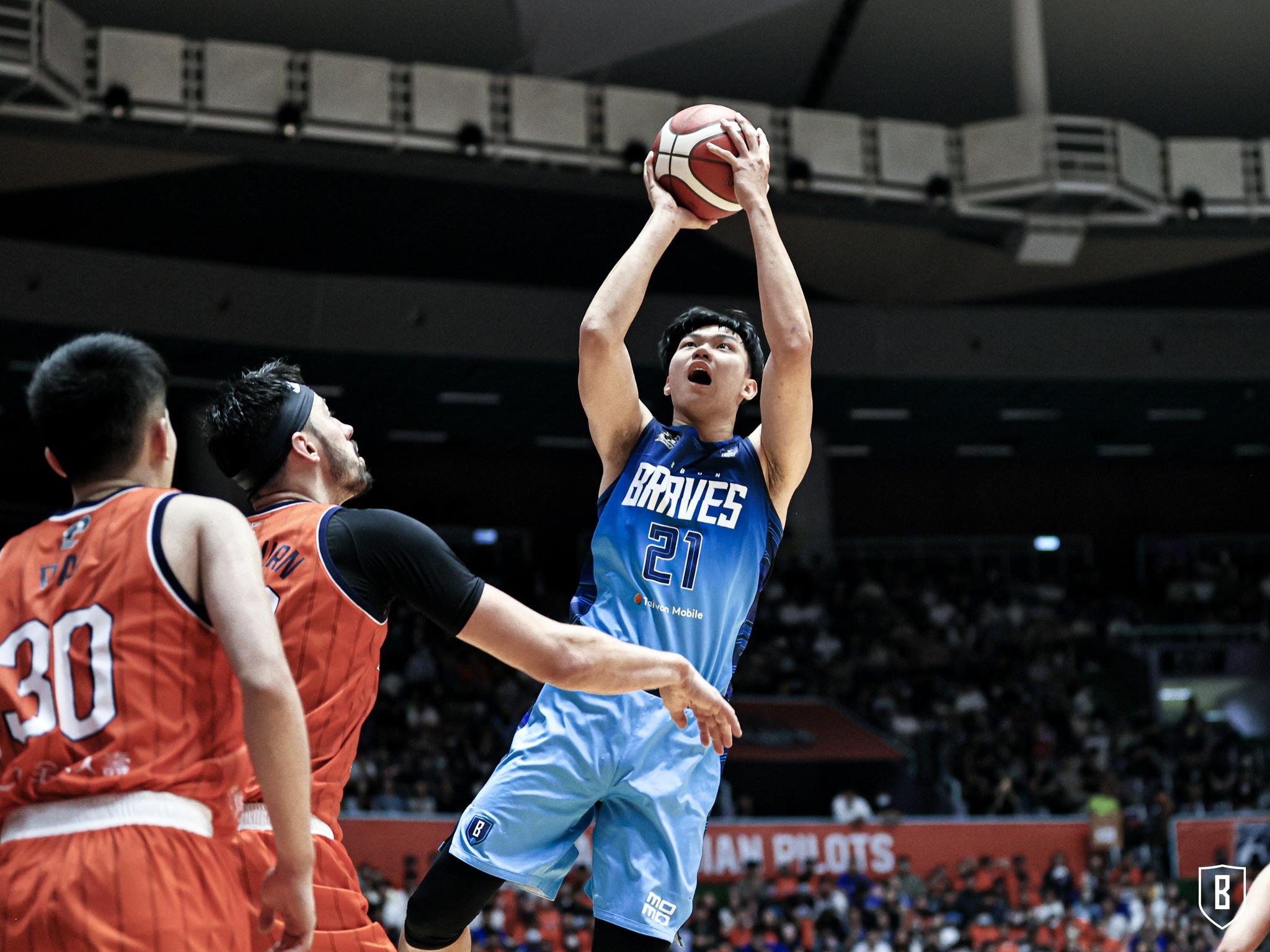 PLG／攻守兩端超大進化！曾祥鈞獲年度進步獎 │TVBS新聞網