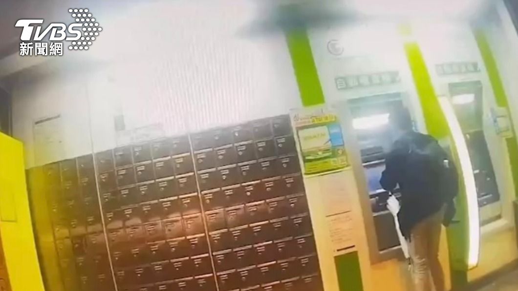警蹲點郵局守ATM！逮少年、收水車手 扣15萬贓款│TVBS新聞網
