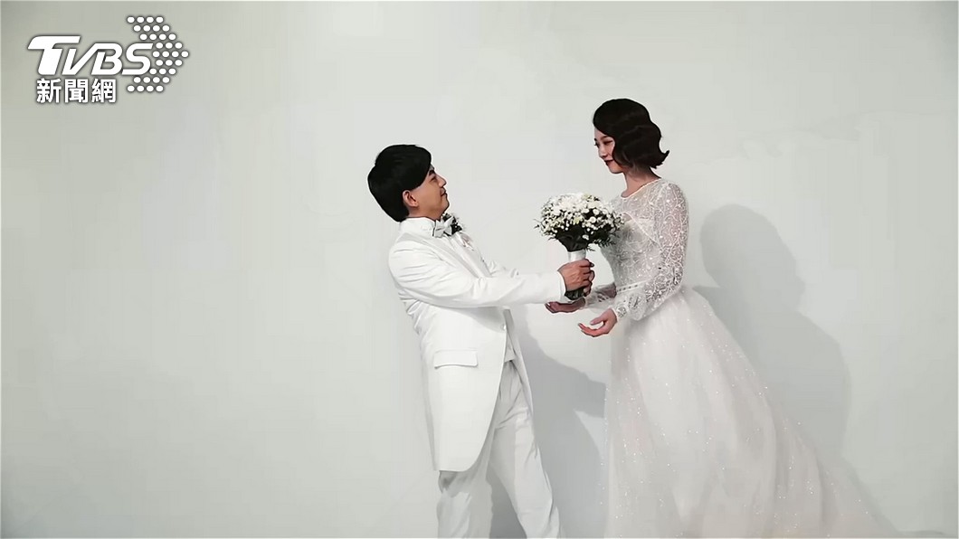 4年前才痛失親弟！孟耿如堅強陪伴黃子佼「哽咽忍淚」 網心疼│TVBS新聞網