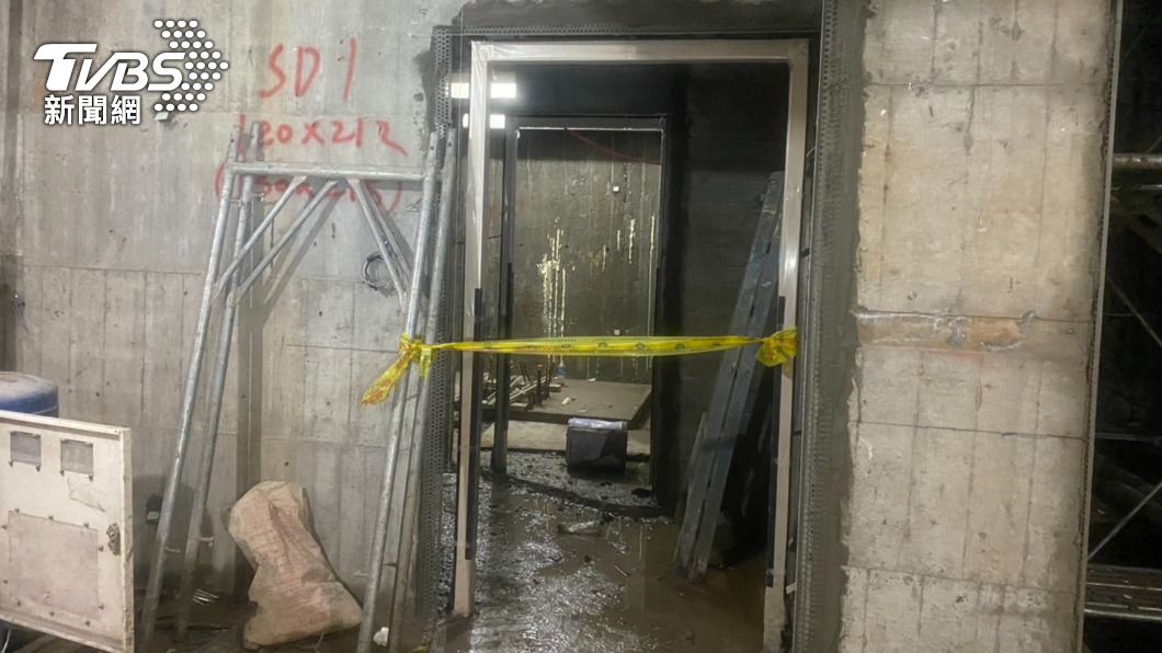 永春捷運站旁建案工人失足 B1墜落B4電梯井傷重死亡│TVBS新聞網