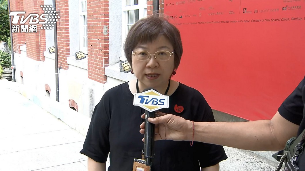 班克斯自毀畫作！ 7億「垃圾桶中的愛」巡迴抵台│TVBS新聞網