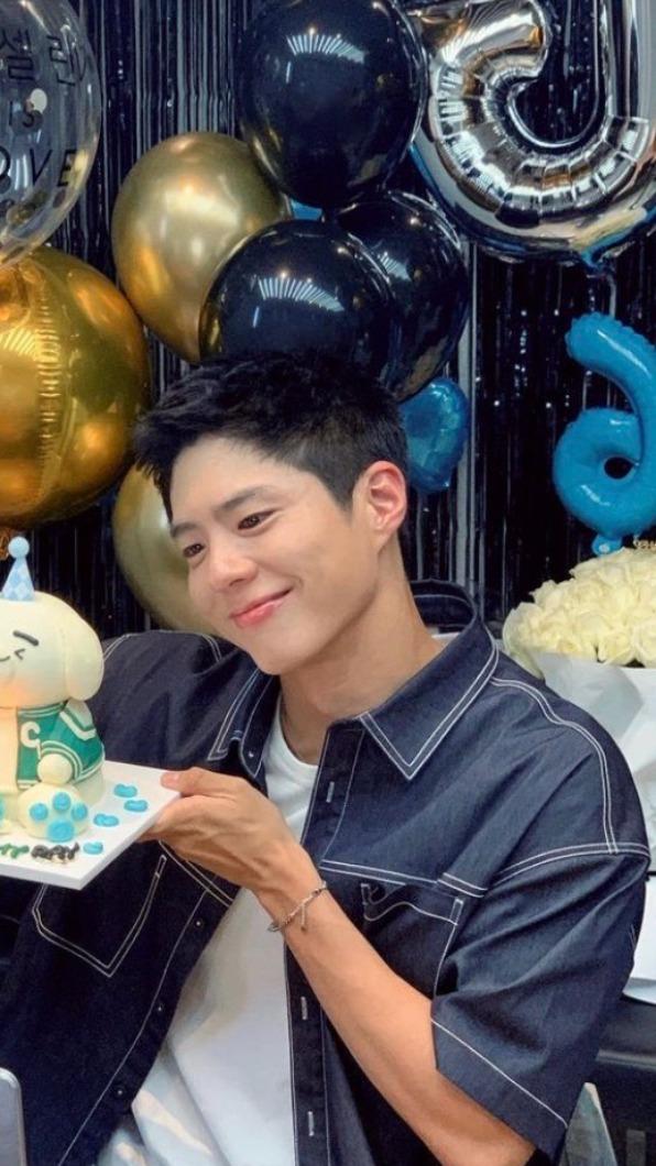 防彈少年團示範夏天超潮穿搭！ 朴寶劍「搭這件」質感UP│TVBS新聞網