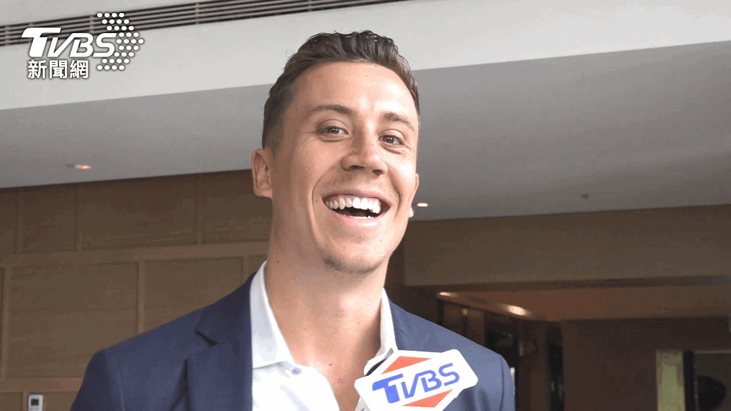 NBA當紅射手「阿舍哥」訪台6天 親切沒架子│TVBS新聞網