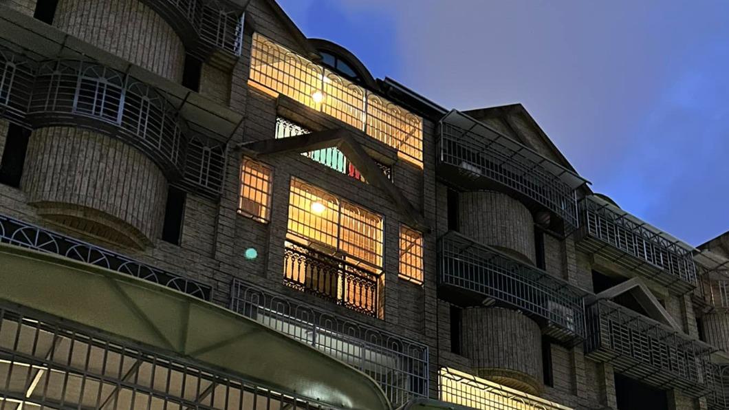 鄰居家連7天沒關燈！網一看狂勸他「快逃」 內行人現身曝答案│TVBS新聞網