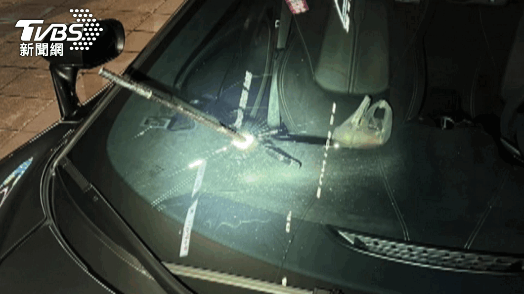 賣場代言人邱彥翔酒醉脫序！ 鐵棍砸千萬麥拉倫│TVBS新聞網