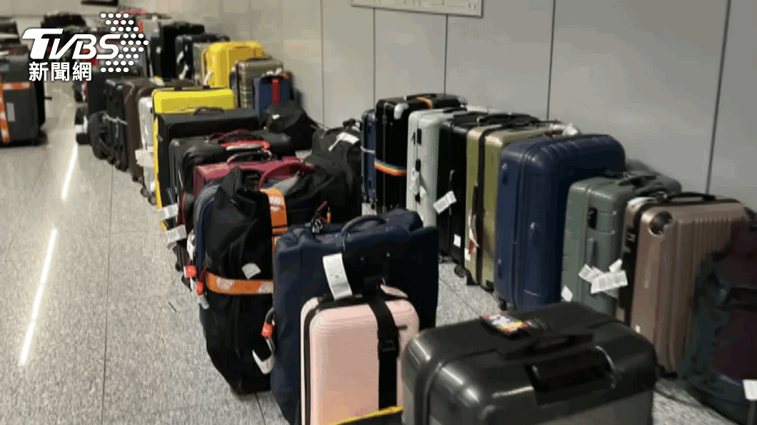 華航「訊號異常」逾300人下機 旅客滯留德5天│TVBS新聞網