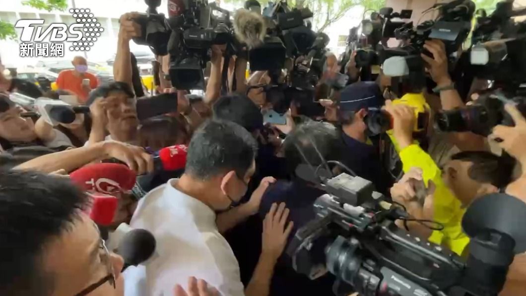 近10女告NONO！警搜索三處扣大量證物 檢諭令50萬交保│TVBS新聞網