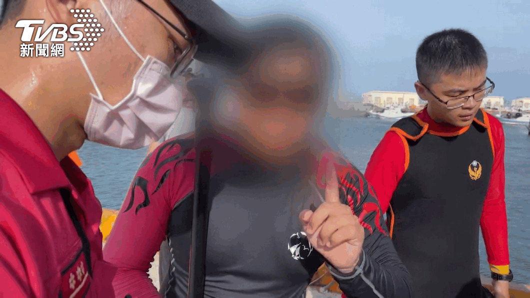 颱風天出海玩！澎湖9人玩SUP遭沖走 4人受傷│TVBS新聞網