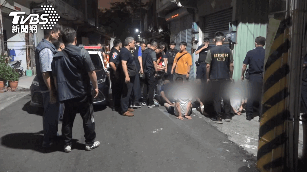 仁武債務談判變暴力衝突！9個打2個還躲旗津 3小時落網│TVBS新聞網