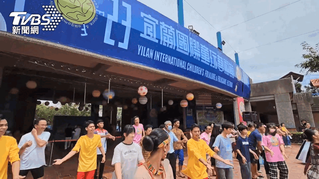 不只玩水！VR科技冒險刺激 童玩節遊客嗨│TVBS新聞網