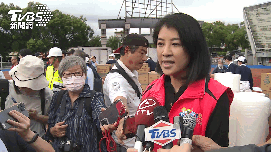 直升機馳援 送物資進部落 載民眾下山│TVBS新聞網