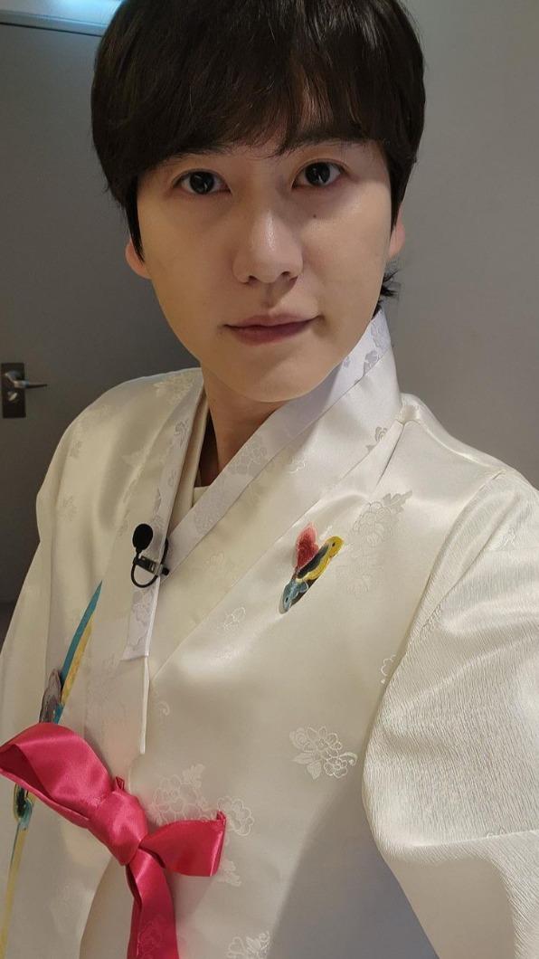 SJ圭賢成為劉在錫師弟! 宣布加入柳喜烈經紀公司 火速辦IG帳號│TVBS新聞網