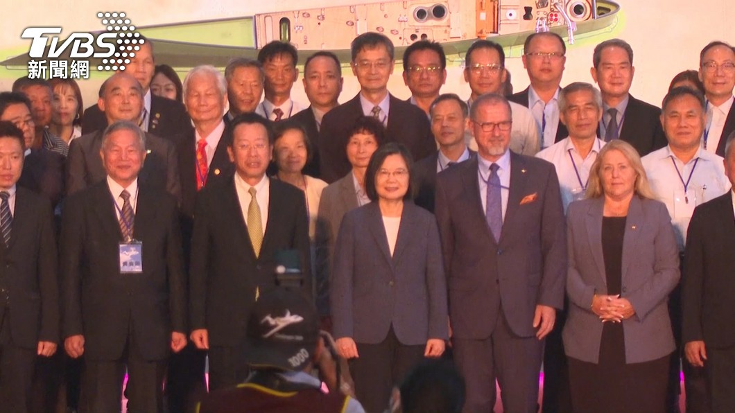 第一時間不知尾管已起火！塔台告知IDF飛官「火焰異常」 當機立斷收油門返場│TVBS新聞網