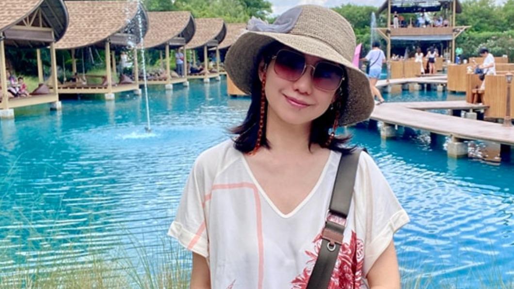 57歲「中國娃娃」凍齡美照曝光 同框女兒網傻眼：根本是姊妹│TVBS新聞網