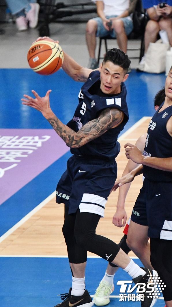 瓊斯盃／阿巴西好狂！獨砍31分4籃板4助攻 中華藍大勝日本│TVBS新聞網