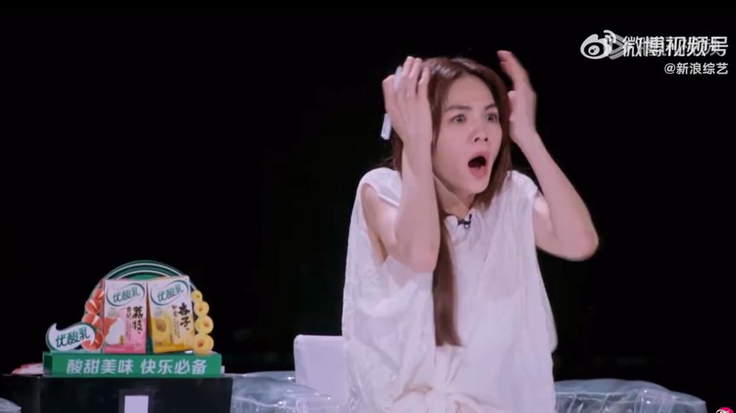 女星4.3公尺高空「失速墜落」！Ella抱頭尖叫 錄影爆意外│TVBS新聞網