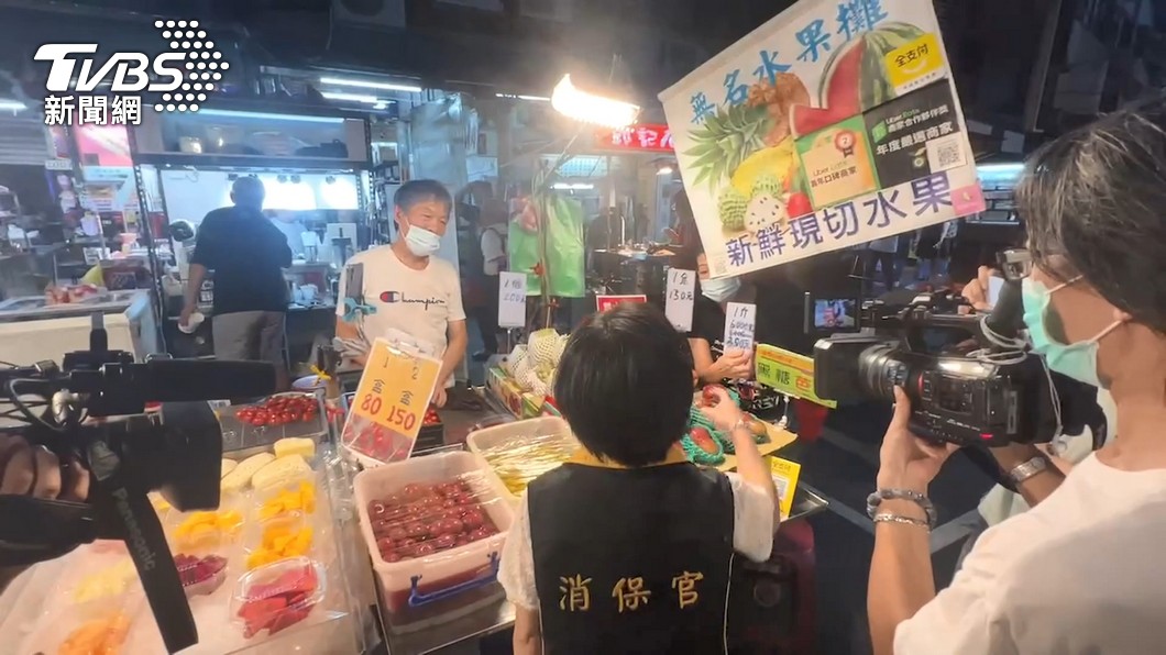 坑殺外國客！ 饒河夜市水果攤100元榴槤賣400│TVBS新聞網
