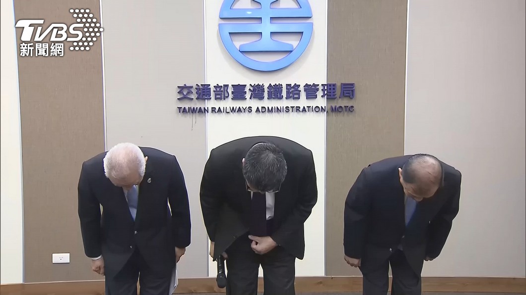 太魯閣號再清168件遺物！ 台鐵上午「用Line關懷」下午大轉彎│TVBS新聞網