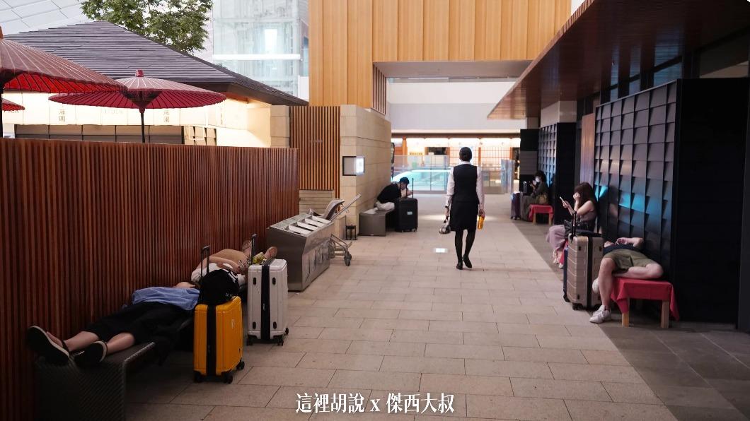 太早到羽田機場想休息睡哪? 達人走遍T3挖掘7處免費睡覺地點│TVBS新聞網