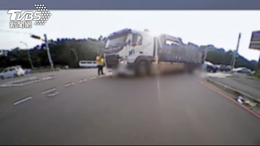 7旬車友返鄉陪母 139騎自行車晨運遭撞傷│TVBS新聞網