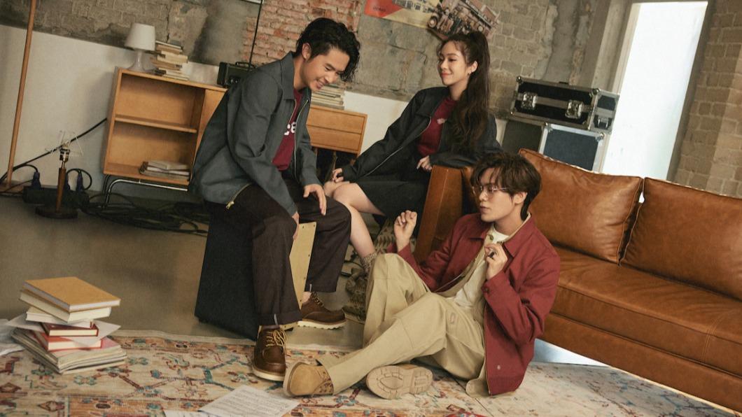 狂接代言！告五人鍍金搖身「千萬天團」 他太操拔罐：很火熱│犬青│雲安│哲謙│TVBS新聞網