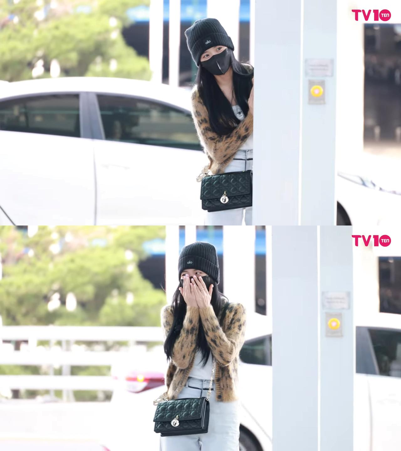 被傳不續約後首現身！Jisoo表情洩心境 機場「跟媒體玩躲貓貓」│TVBS新聞網